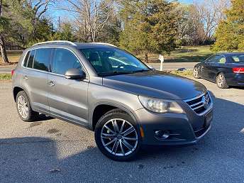 Used 2011 Volkswagen Tiguan for Sale Near Me - CARFAX